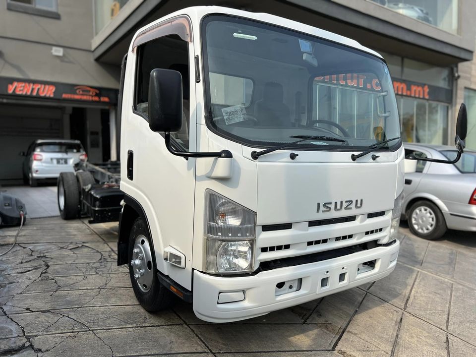 Isuzu Elf 6 Ton (Japan Import) - Ventur Auto Import