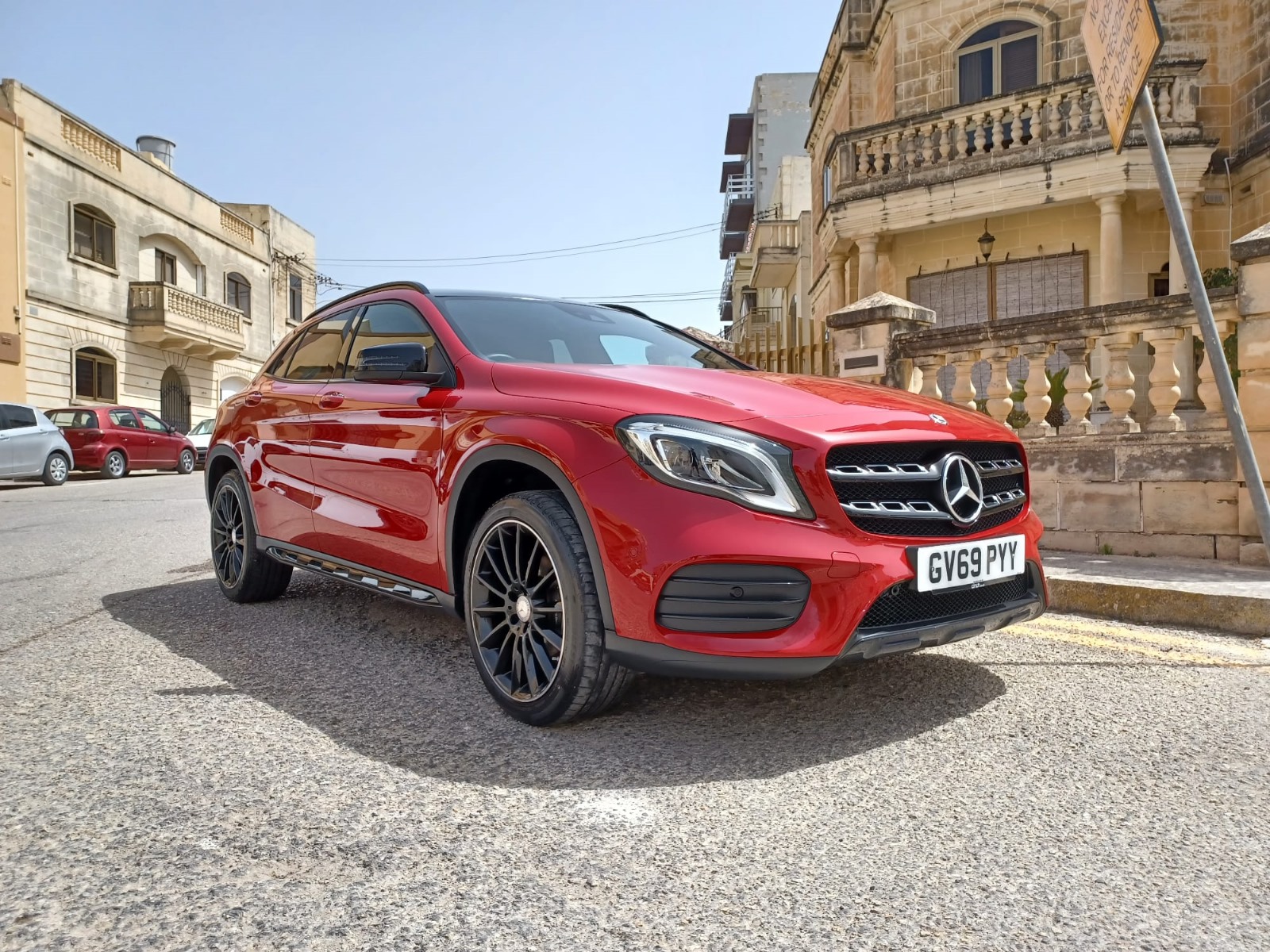 Mercedes GLA 180 AMG Line Premium Plus - Ventur Auto Import