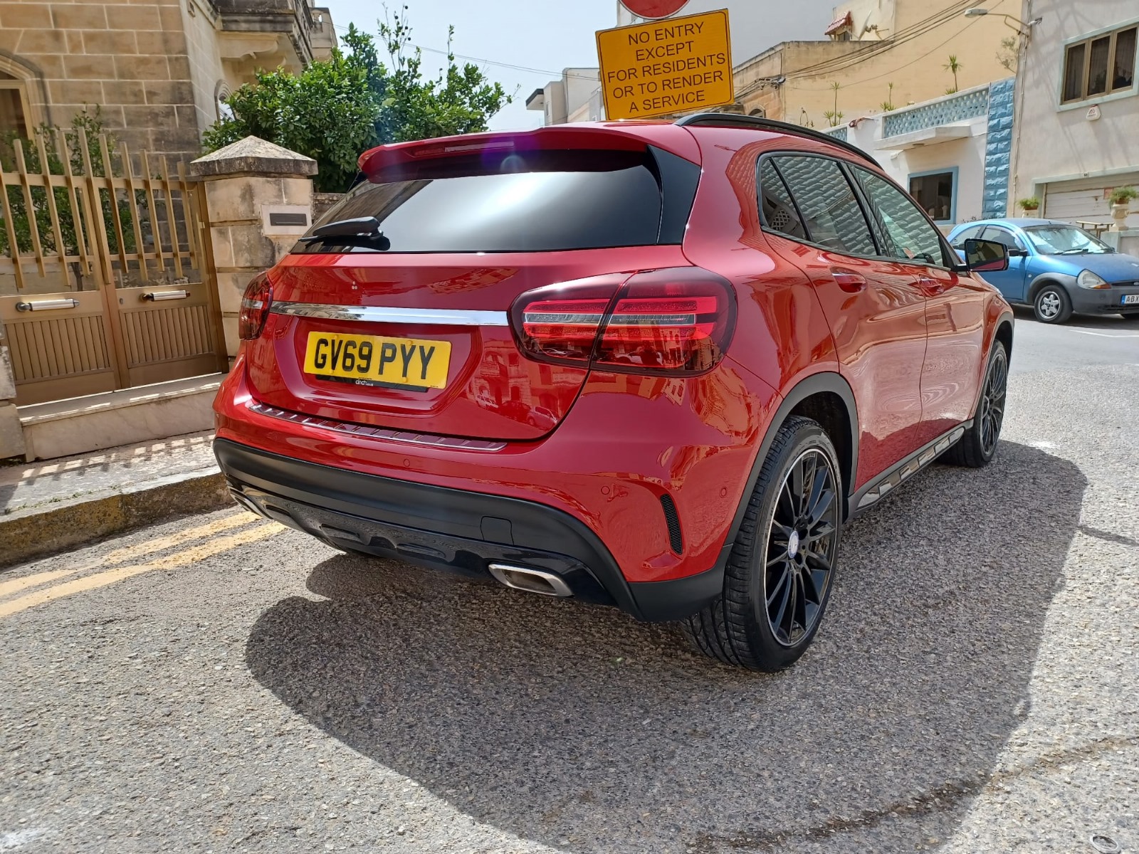 Mercedes GLA 180 AMG Line Premium Plus - Ventur Auto Import