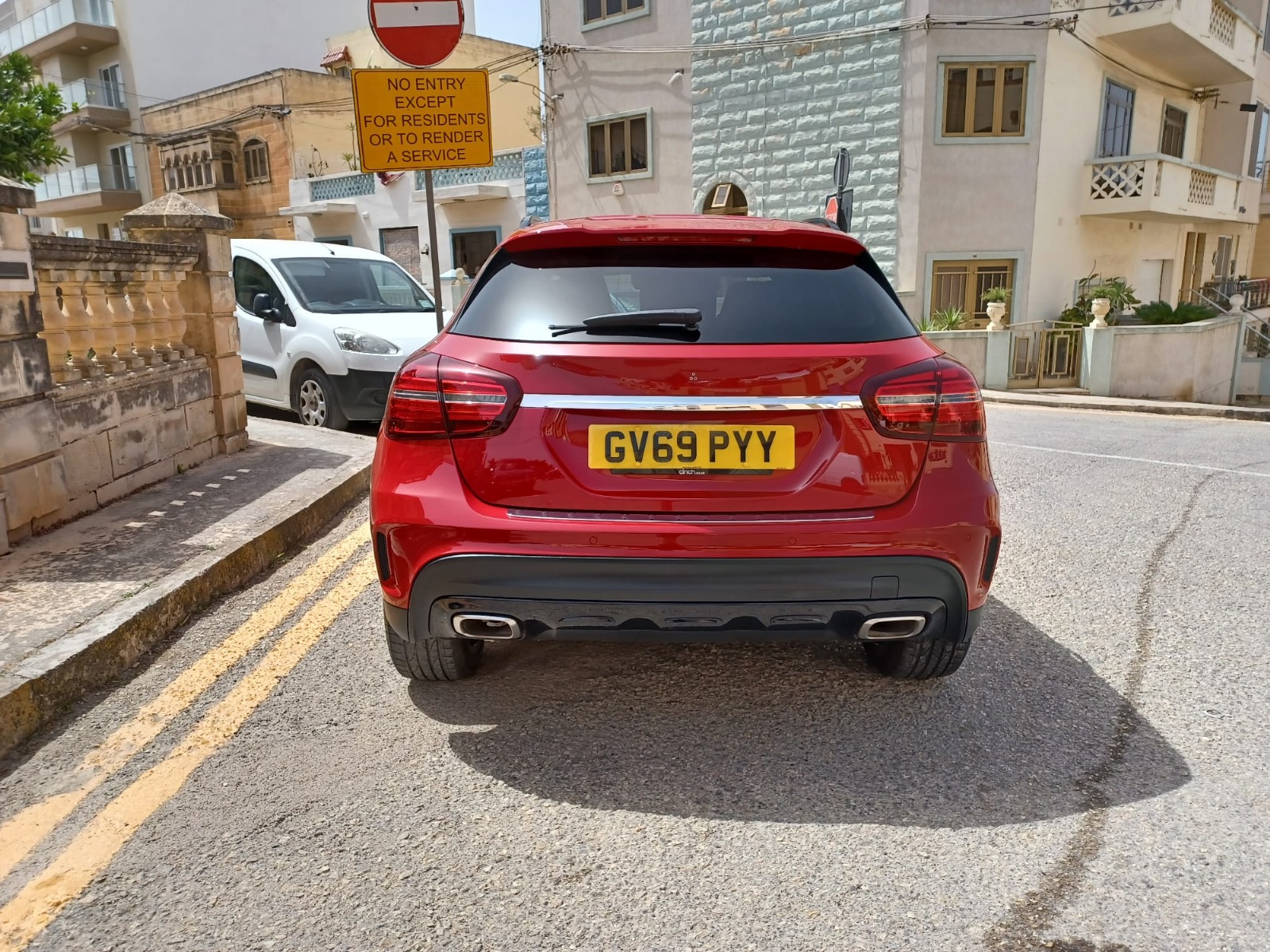 Mercedes GLA 180 AMG Line Premium Plus - Ventur Auto Import