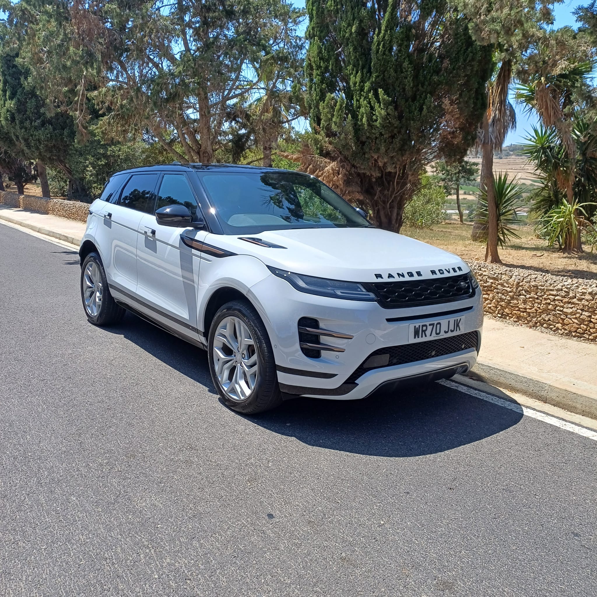 Land Rover Range Rover Evoque R-Dynamic HSE P300e - Ventur Auto Import
